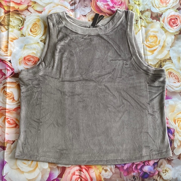 SKIMS | Tops | Skims Ap Tank 389 Smokevelour Crew Neck Crop Tank Wide ...